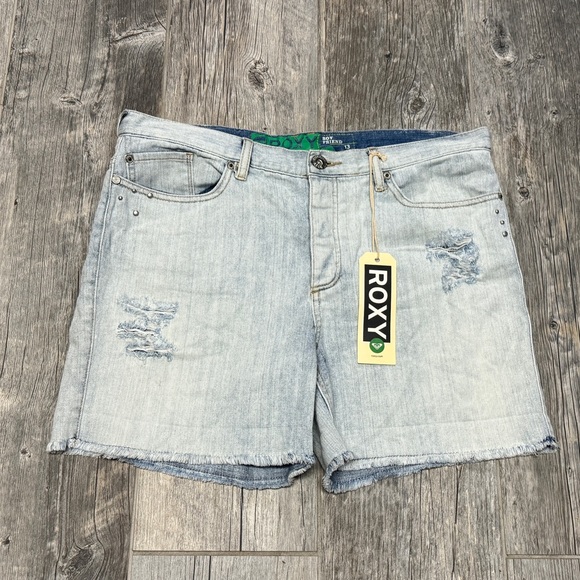 Roxy | Shorts | Nwt Roxy Buttonfly Boyfriend Factory Distressed Shorts ...